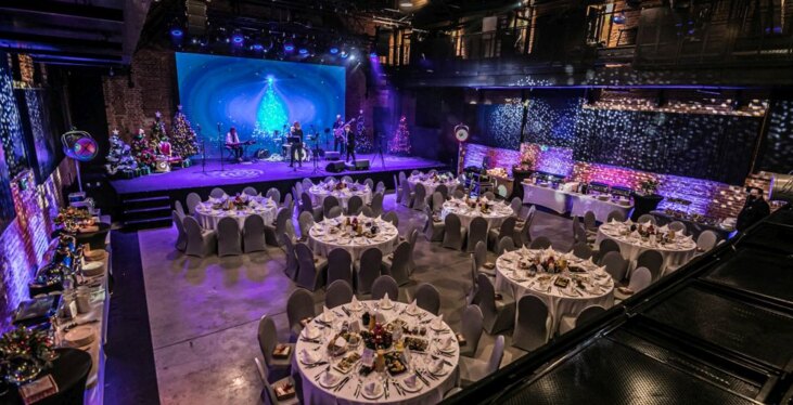 Biznes, sztuka i historia. Scena Monopolis z elastyczną przestrzenią na eventy - Scena Monopolis ...