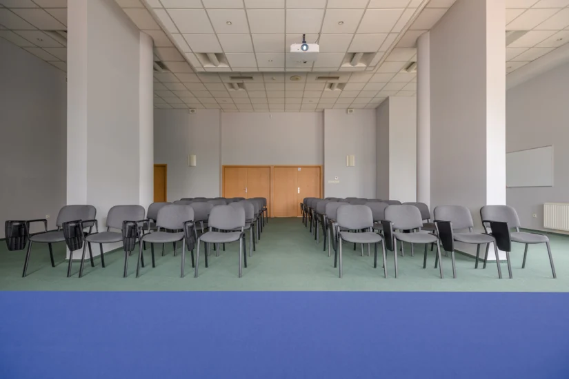 Sala konferencyjna C - sala wyłączona z wynajmu z uwagi na remont w COS ...