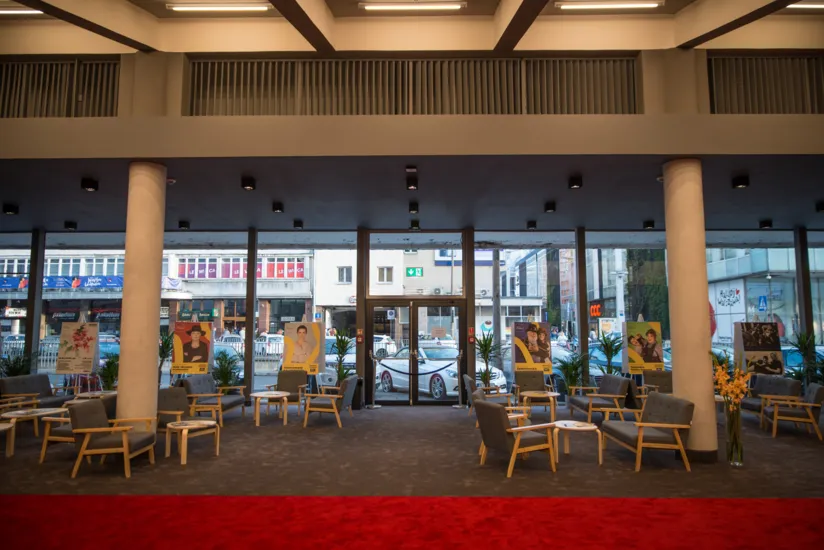 Foyer w Scena Relax – konferencje.pl