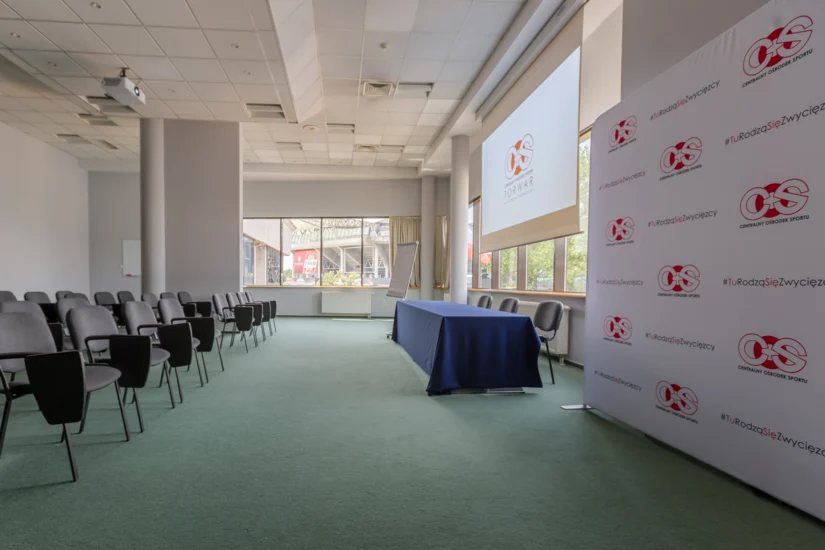 Sala konferencyjna C - sala wyłączona z wynajmu z uwagi na remont w COS ...