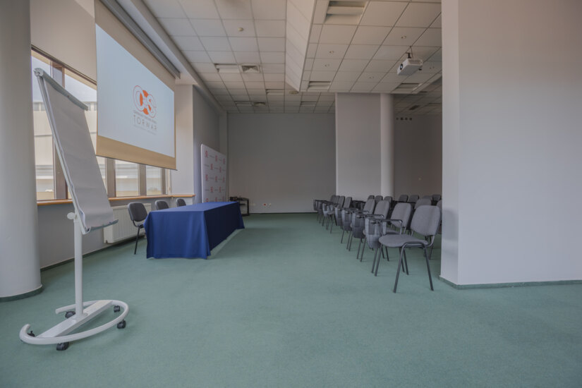Sala konferencyjna C - sala wyłączona z wynajmu z uwagi na remont w COS ...