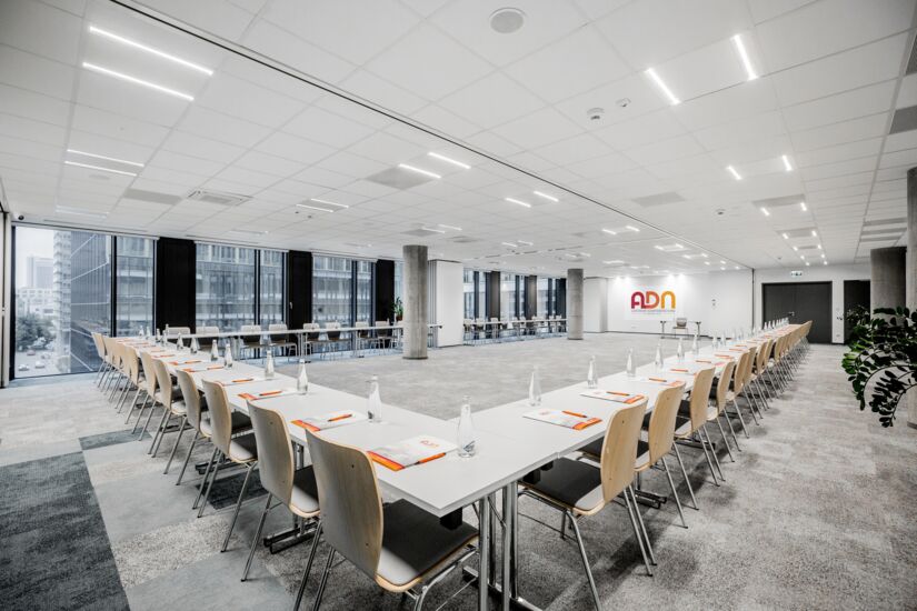 Sala Szkoleniowa 1 (C+D+E) w Browary Warszawskie - ADN Centrum Konferencyjne – konferencje.pl